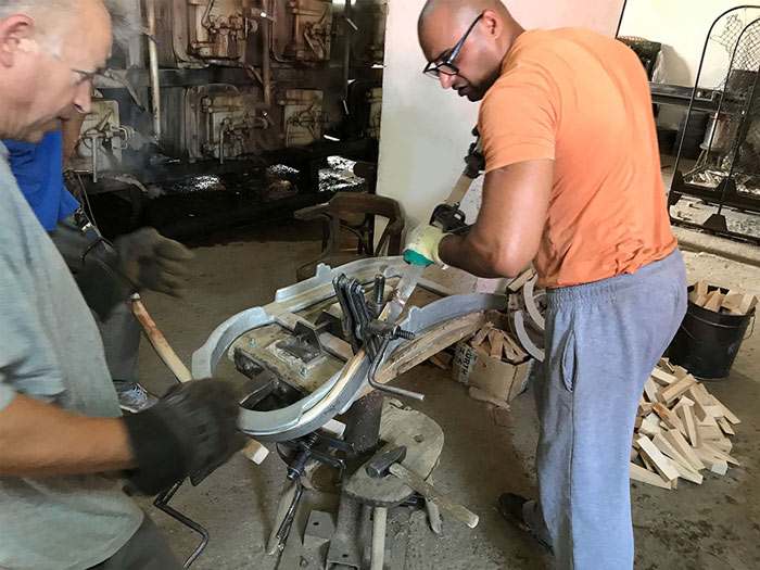 Mobirom - Chairs, Bar tables, Massive wood furniture